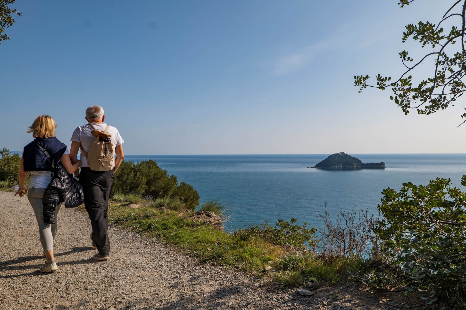 Simple walks or challenging treks in Alassio